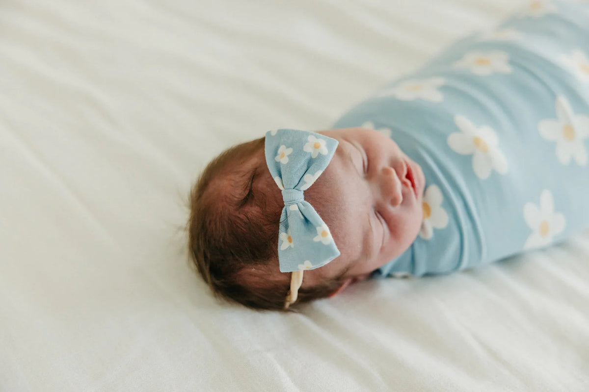 Della- Classic Baby Bow — Nature Baby Outfitter